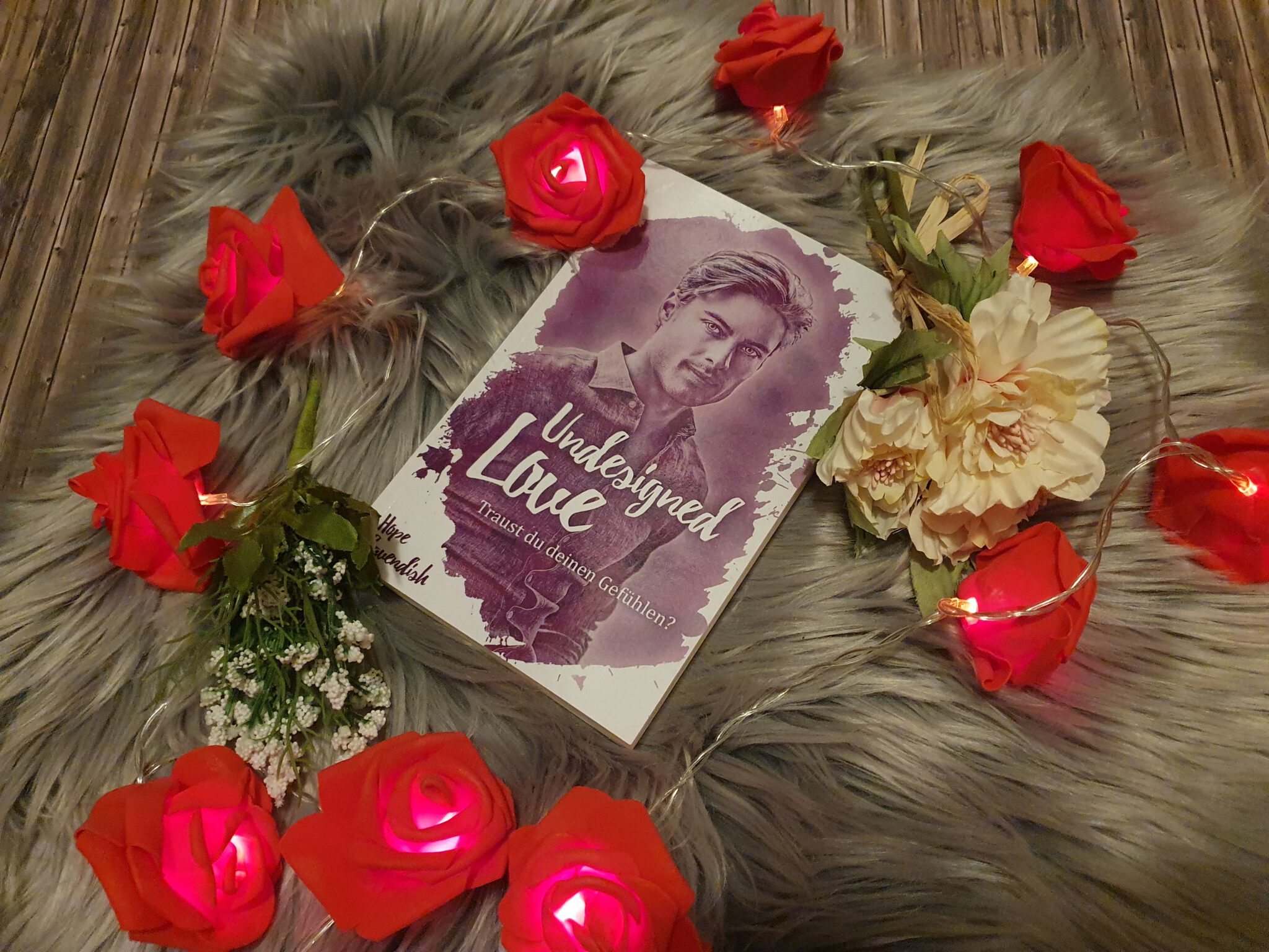 [Rezension] Undesigned Love: Traust du deinen Gefühlen? von Hope ...